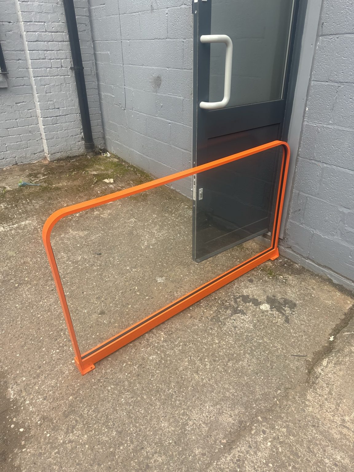Automatic Door Barriers - Freeman Systems Limited